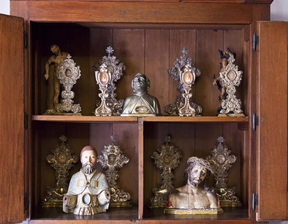 What is Simony? (with picture)